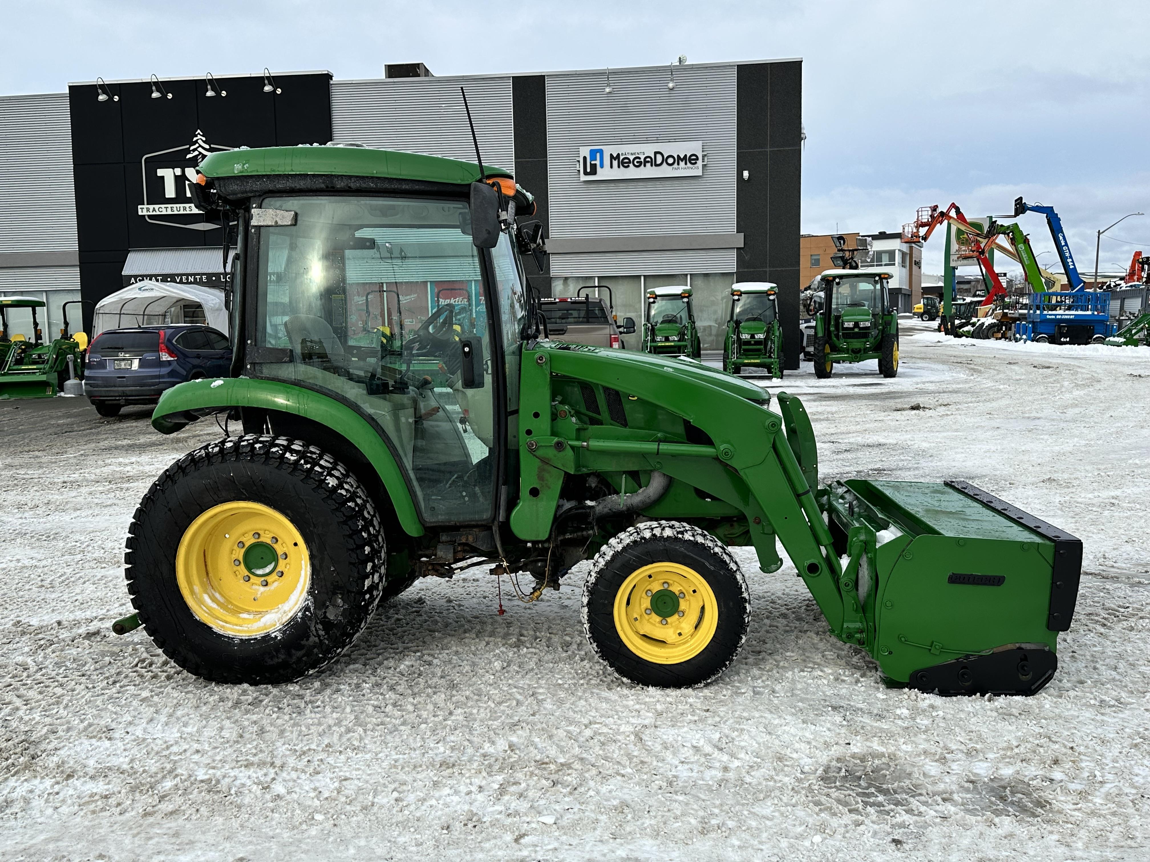 Tracteur compact John Deere 3046R 2019 | Équipements usagés ...